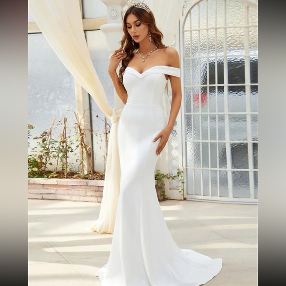Rebellious Rose | Dresses | Fold Off Shoulder Mermaid Hem Wedding Dress ...